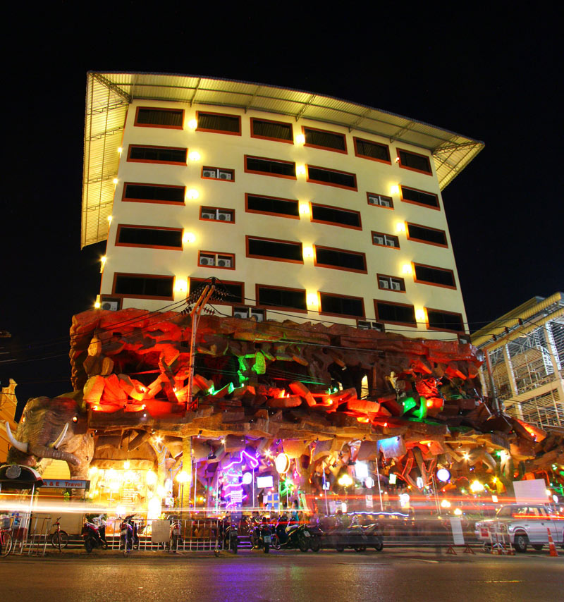 Tiger Complex & Hotel - Phuket.Net