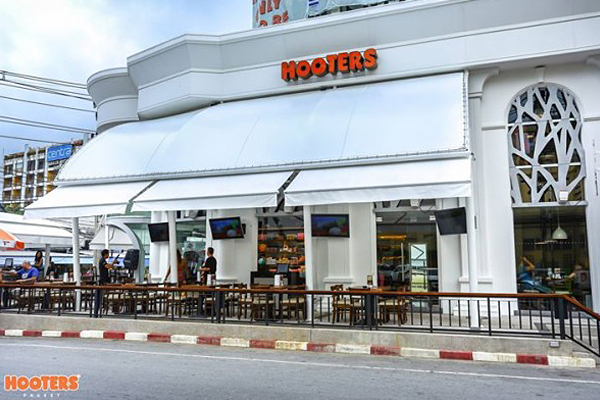 Hooters Phuket - Phuket.Net