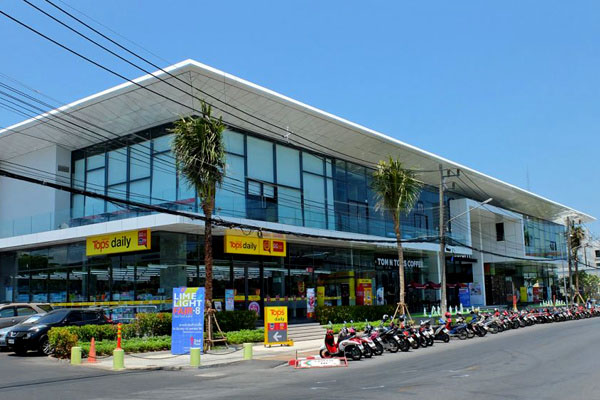 Tops Daily Mini Supermarket Limelight Avenue - Phuket.Net