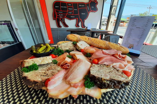 Kamala Butchery & Restaurant - Phuket.Net