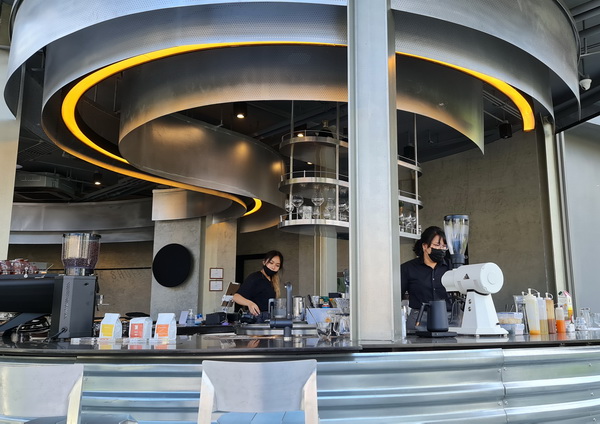 Shuffle Cafe & Bistro - Phuket.Net