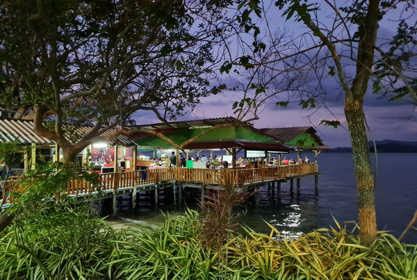 Laem Sai Seafood - Phuket.Net