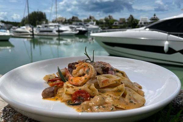 Isola Ristorante Phuket - Phuket.Net