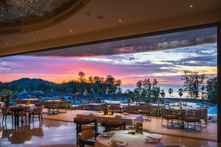 7th Floor Restaurant & Bar - Phuket.Net