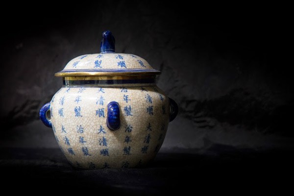 Chan's Antique (Bypass Road) - Phuket.Net