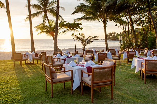 Beach Restaurant @The Surin Phuket - Phuket.Net