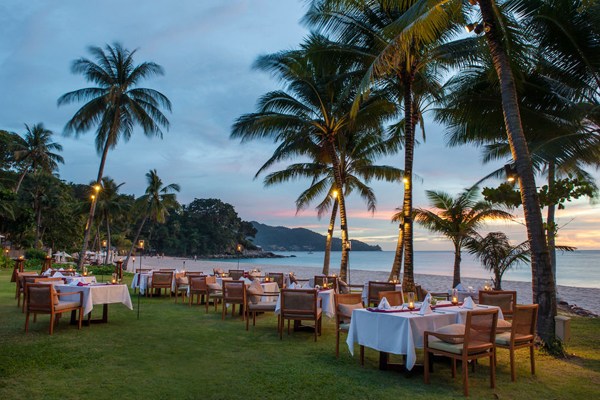 Beach Restaurant @The Surin Phuket - Phuket.Net
