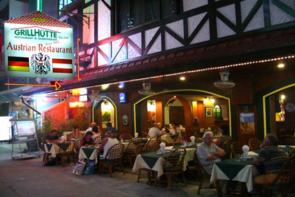 GRILLHUETTE Restaurant & Guesthouse - Phuket.Net