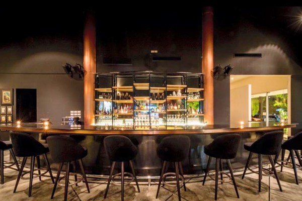 Taste Bar & Grill Phuket - Phuket.Net