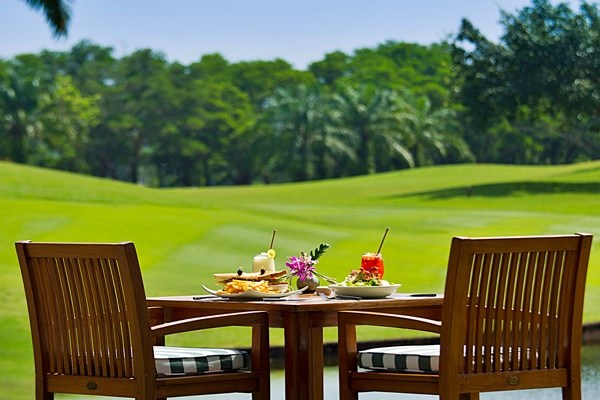 Banyan Café - Phuket.Net