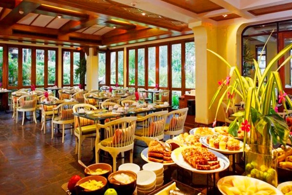 Laguna Cafe Dusit Thani - Phuket.Net