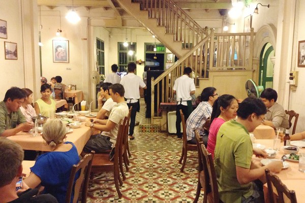 Raya Restaurant - Phuket.Net