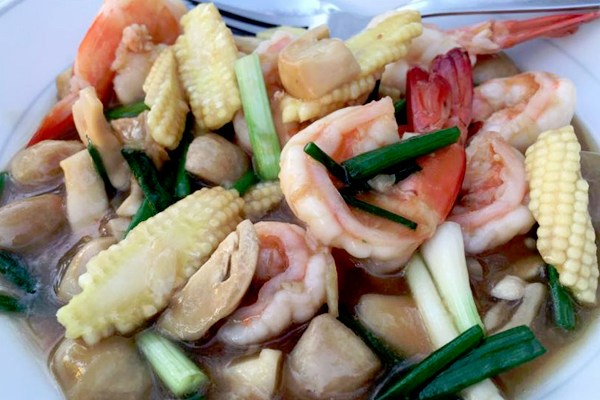 Sabai Beach Restaurant - Phuket.Net