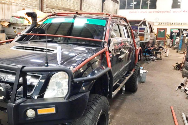 Phuket 4x4 Center - Phuket.Net