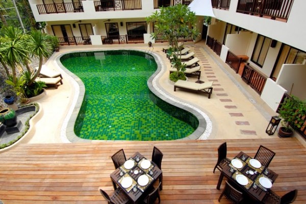 Surin Gate - Phuket.Net