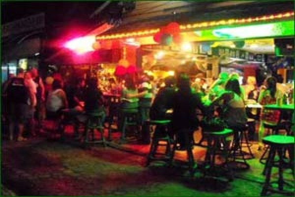 Walkabout Sports Bar - Phuket.Net
