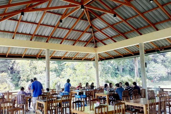 Peang Prai Restaurant - Phuket.Net