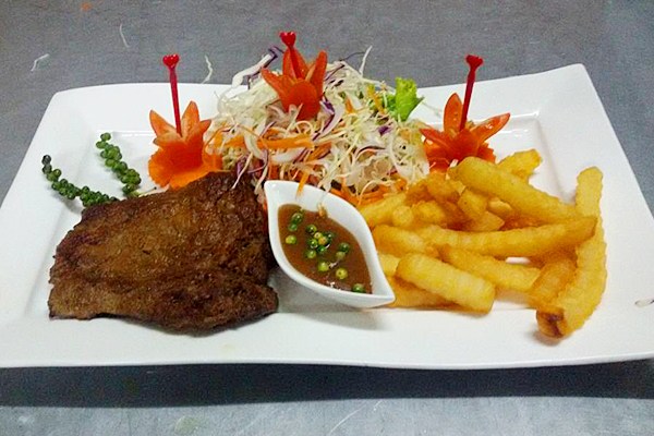 Tree Top Restaurant - Phuket.Net