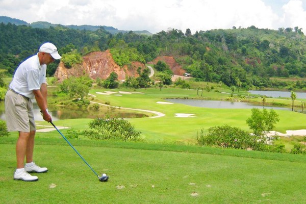 Red Mountain Golf Club - Phuket.Net