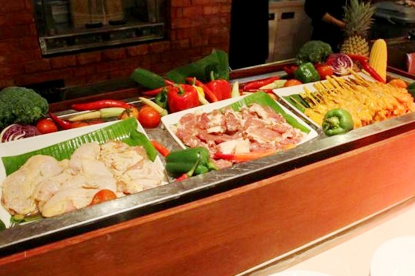Asia Alive Restaurant @Novotel Phuket Surin Beach - Phuket.Net