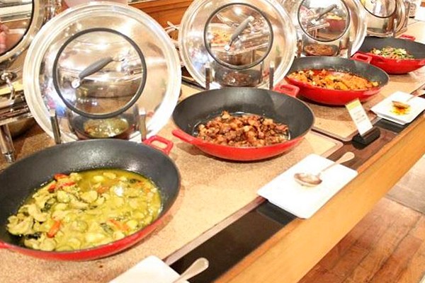 Asia Alive Restaurant @Novotel Phuket Surin Beach - Phuket.Net