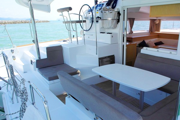 Simpson Yacht Charter Phuket - Phuket.Net