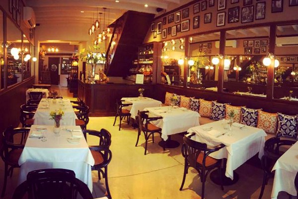 Mirror Mirror Restaurant - Phuket.Net