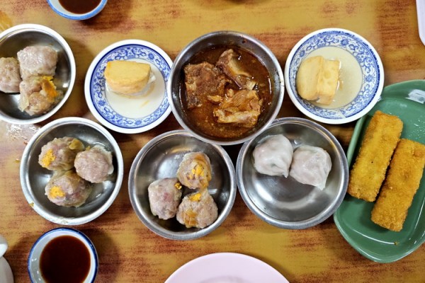 Boonrat Gold Dim Sum Restaurant - Phuket.Net