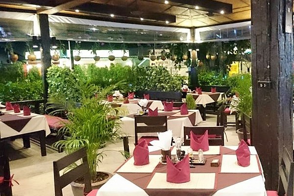 Ronik's Restaurant - Phuket.Net