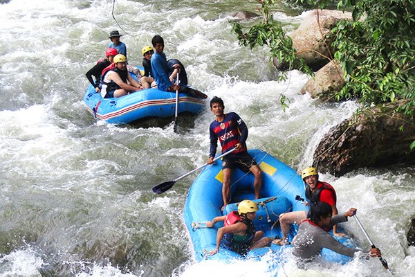 Phuket Rafting Tour - Phuket.Net