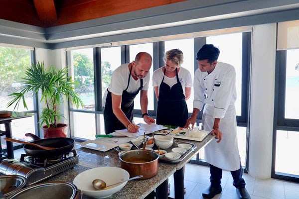 The Boathouse Phuket Cooking Class - Phuket.Net