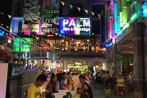 Palm Square Kata Beach - Phuket.Net