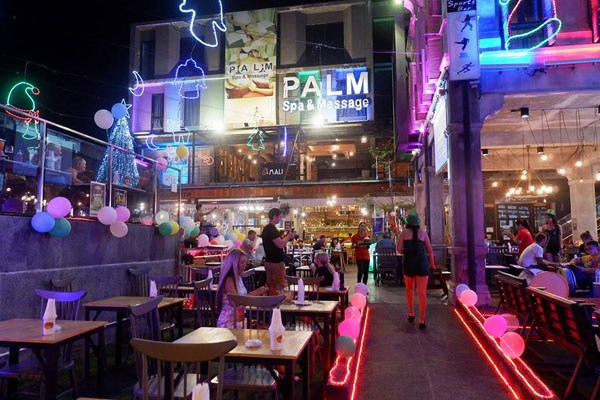 Palm Square Kata Beach - Phuket.Net