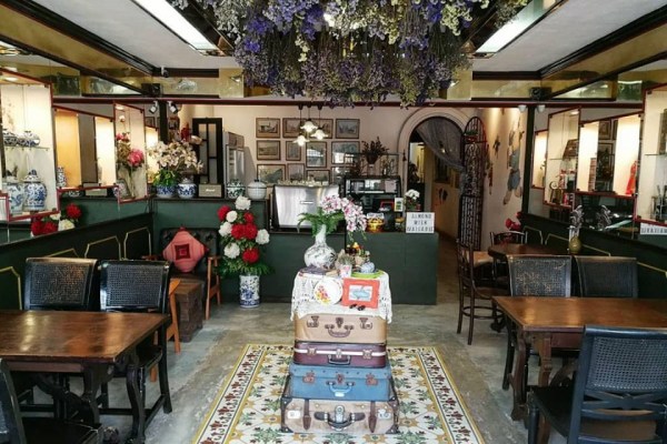 The Neighbors Hostel & Cafe - Phuket.Net