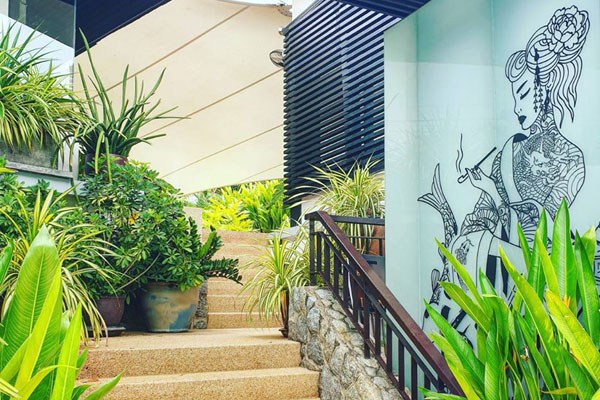 Issara - Restaurant & Bar - Phuket.Net