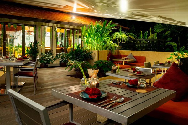 Issara - Restaurant & Bar - Phuket.Net