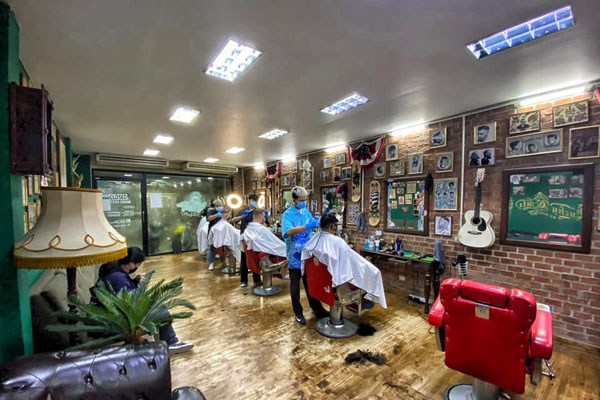 Ducky Cutz Chalong Barbershop - Phuket.Net