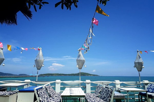 FISH BAR & Restaurant - Phuket.Net