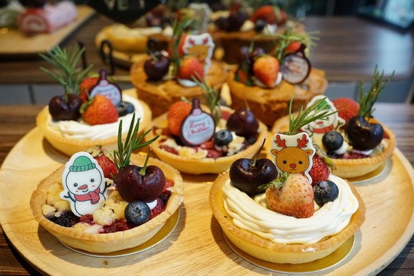 Chino@Cafe' Gallery - Phuket.Net