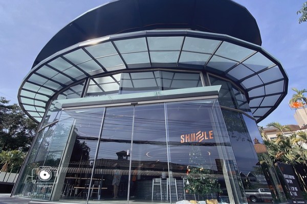 Shuffle Cafe & Bistro - Phuket.Net