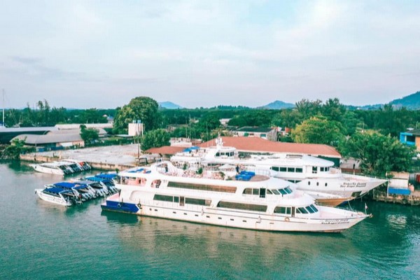 Sea Angel Boat Club - Phuket.Net