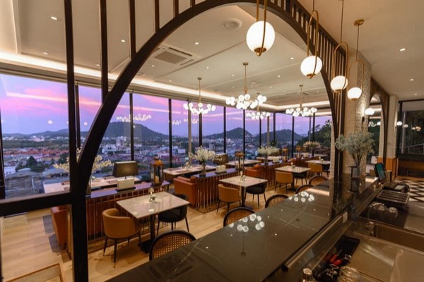 Plearn Restaurant - Phuket.Net