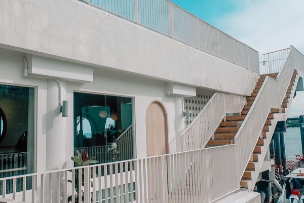 Moonstone cafe at Visit Panwa - Phuket.Net