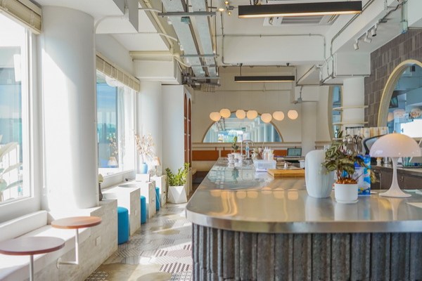 Moonstone cafe at Visit Panwa - Phuket.Net