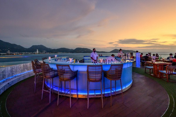 Malika Sky Bar - Phuket.Net