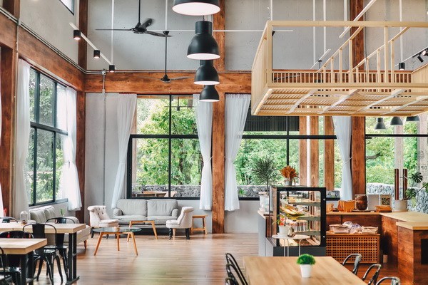 Rox's Wood Cafe & Bistro - Phuket.Net