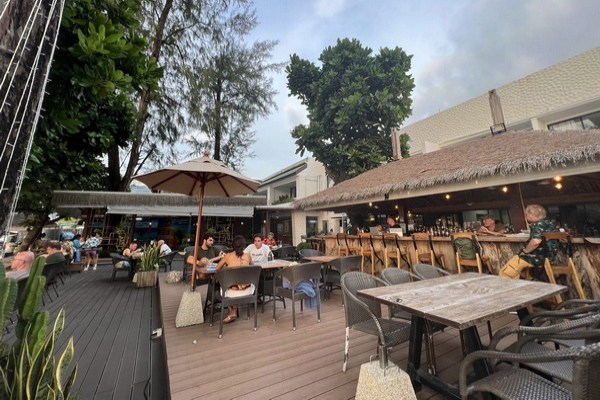 Blue Beach Cafe & Restaurant - Phuket.Net