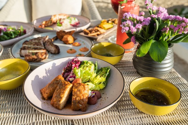 333 At The Beach - Phuket.Net