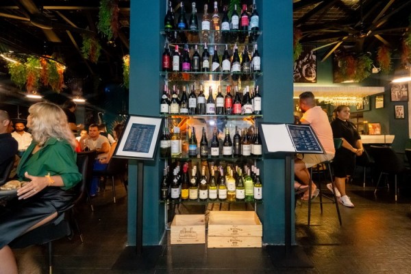Mustache Bar & Restaurant - Phuket.Net