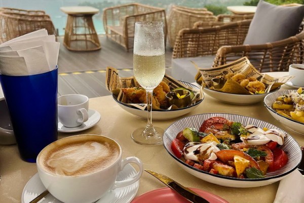 Tree Bay Clubhouse - Phuket.Net